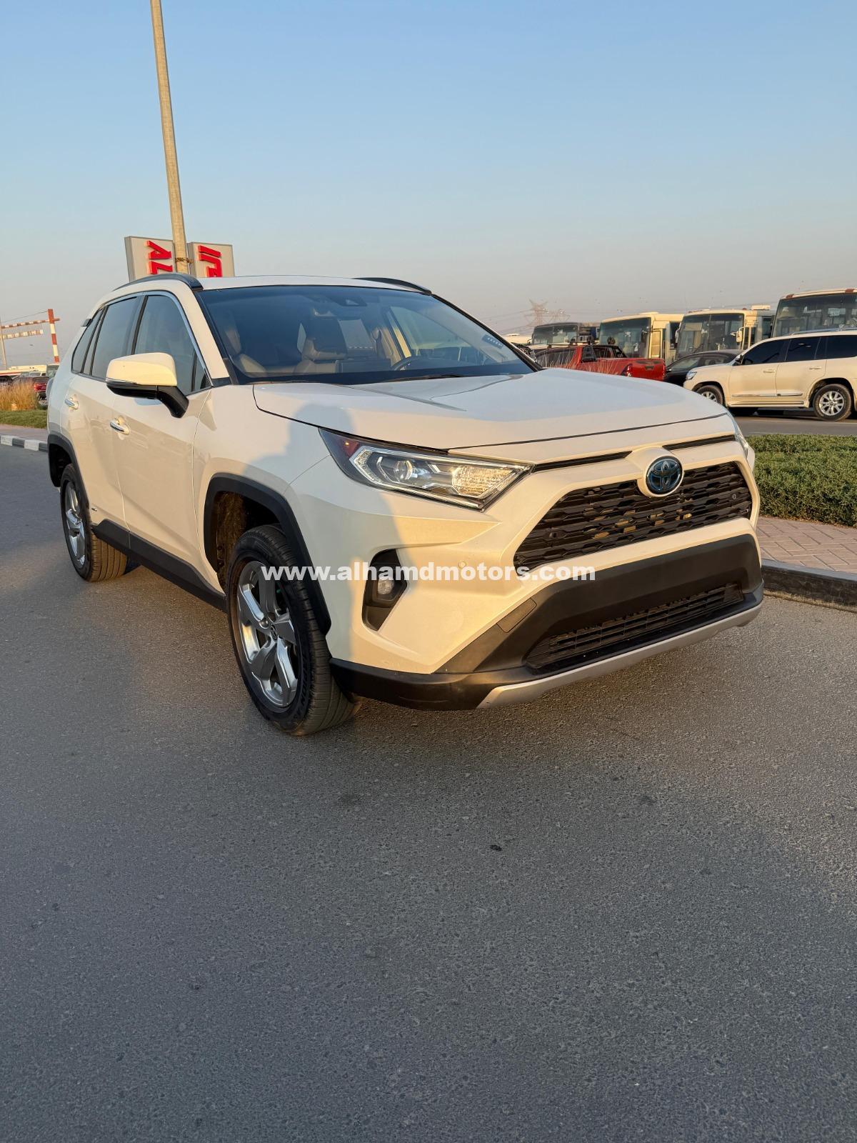 Toyota RAV4 2020 White Hybrid 4WD - Low Mileage, Used