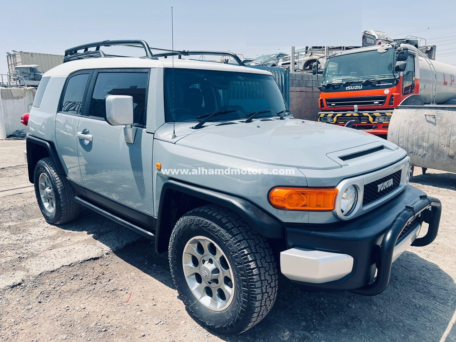 TOYOTA FJ CRUISER 2015 SILVER 4WD AT PETROL = RIGHT HAND - Alhamd ...