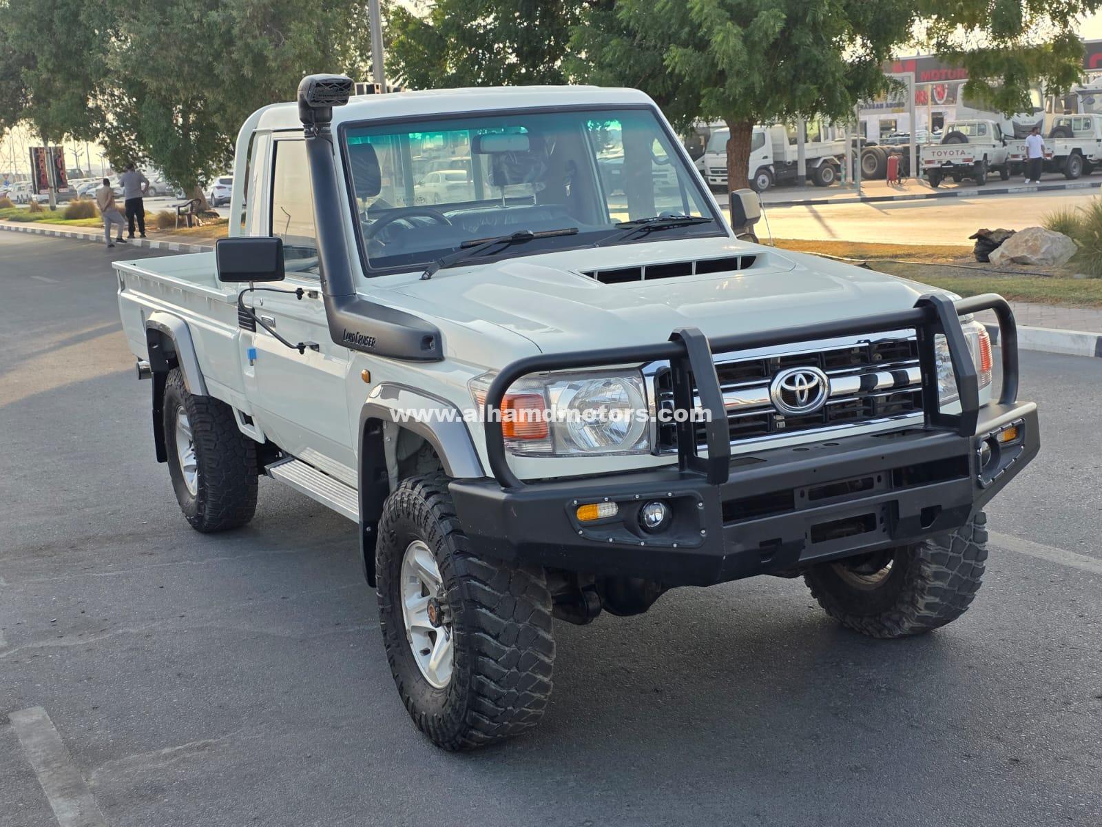 TOYOTA LANDCRUISER PICK UP SINGLE CABIN 2017 WHITE 4WD MT DIESEL ...